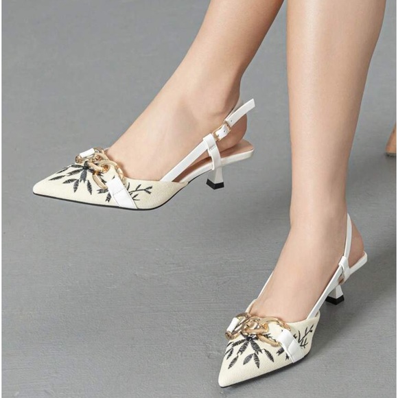 Rebellious Rose | Shoes | Chain Decorated Cat Design Pointed Toe Closed ...